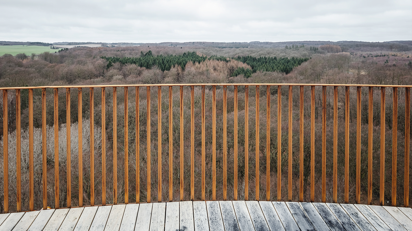 The international renowned Forest Tower at Camp Adventure. LE34 is on site.
